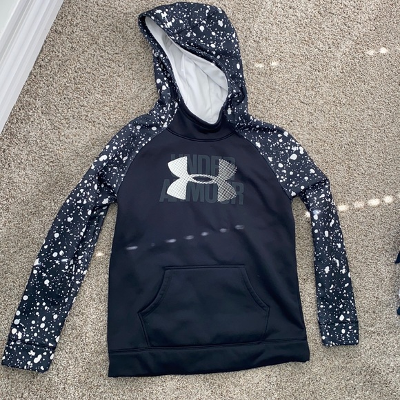 Under Armour | Shirts & Tops | Under Armor Hoodie In Youth Large ...